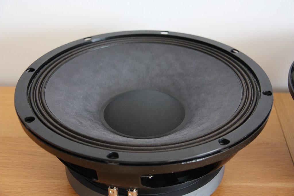 Comparatif 12 pouces Pro : BMS 12S305 - Beyma 12G40 - 18's 12LW1400 ...