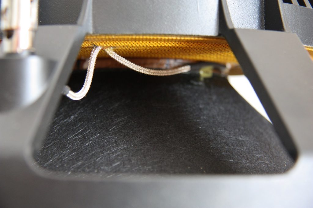 Comparatif 12 pouces Pro : BMS 12S305 - Beyma 12G40 - 18's 12LW1400 ...